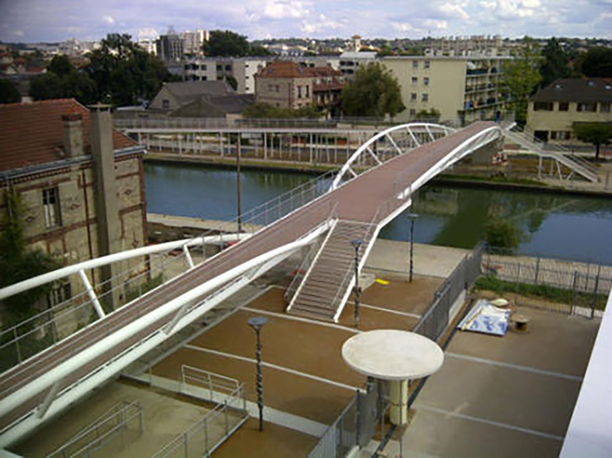 PASSERELLE DE FRANCHISSEMENT DE L'OURCQ - VIRY-ACML
