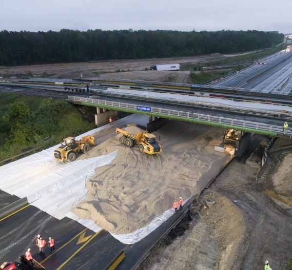 Widening the A10 motorway in France