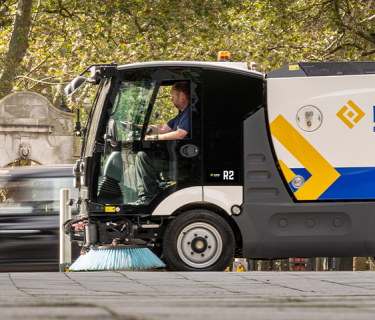 RAVO R2, Compact Streetsweeper